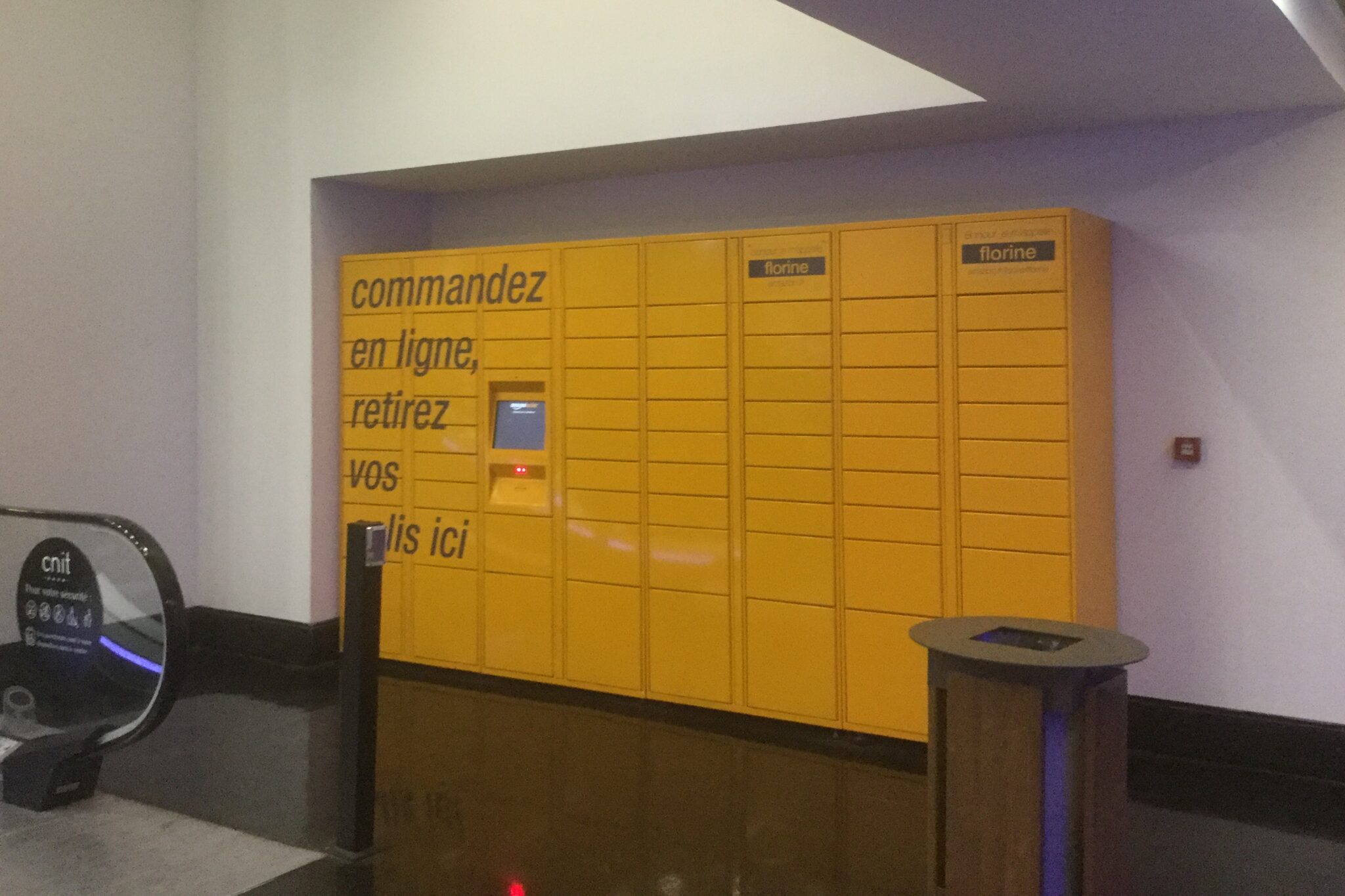 Emplacement de l'Amazon Locker Florine (CNIT La Défense)