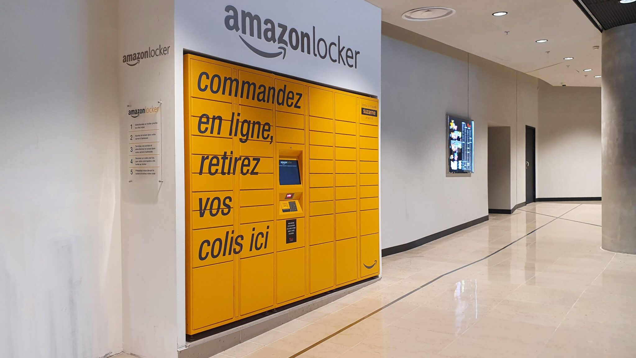 Location of the Amazon Locker Suzanne (La Défense)